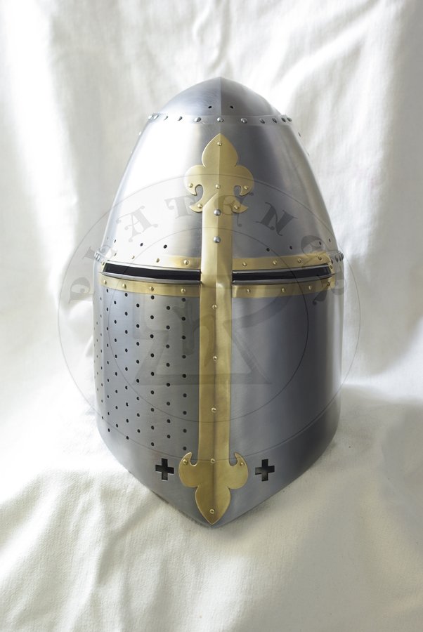 Hełm wielki datowany na połowę XIV wieku. Hartowany i odpuszczany do ...